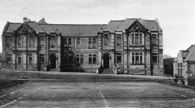 Falkirk High School II (1898-1961) – Falkirk Local History Society